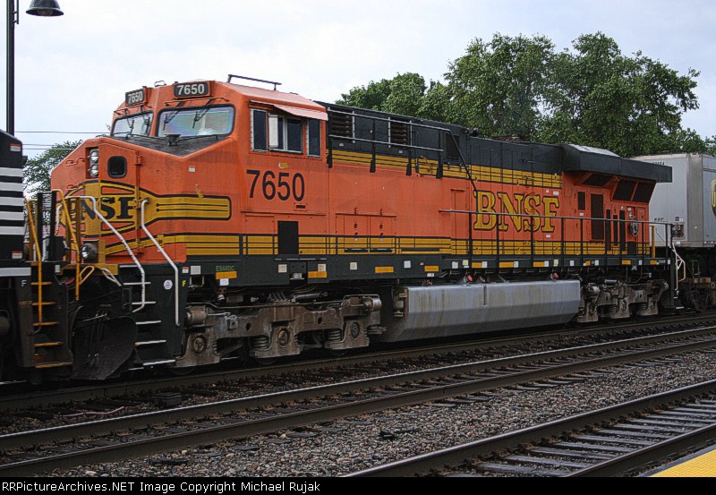 BNSF 7650